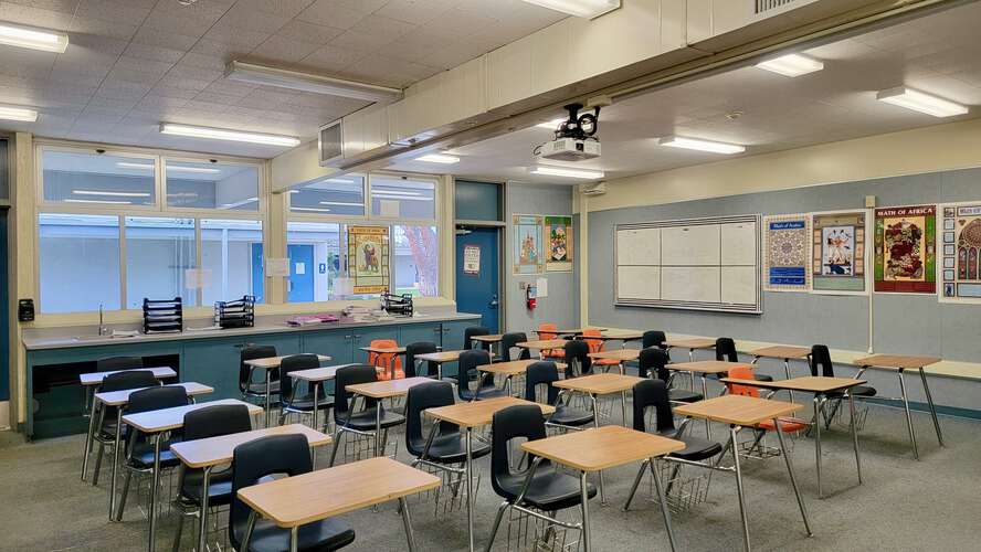 Rent a Classroom (Medium) in Costa Mesa CA 92626