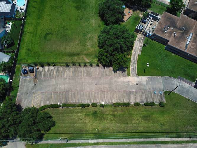 Rent Parking Lot - Side in Houston