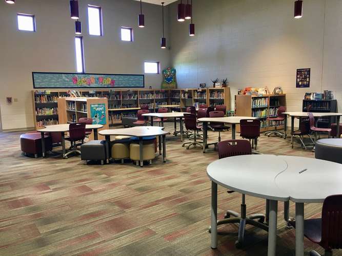 Rent Library in Dale