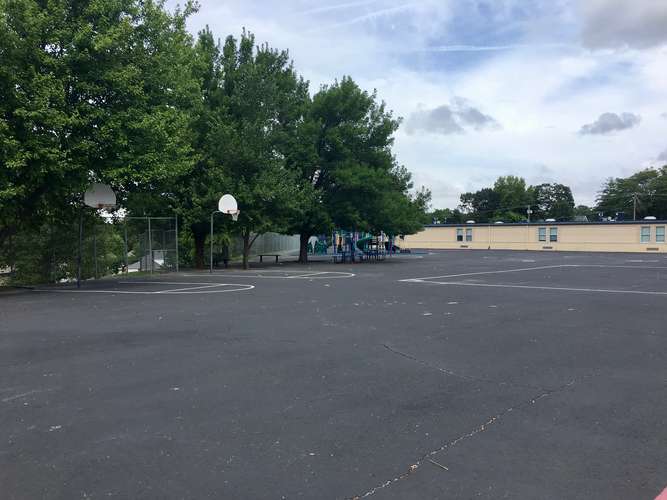 Rent a Basketball Courts (Outdoor) in Independence MO 64055