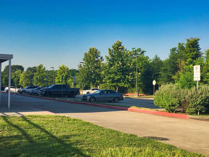 Rent Parking Lot - Side in Houston