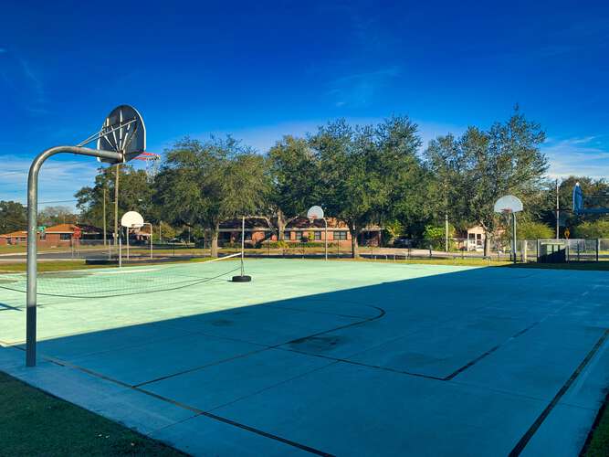 Rent Outdoor Basketball Courts in Plant City