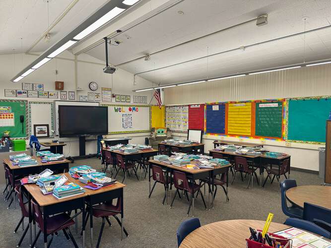 Rent a Classroom (Small) in Fresno CA 93725