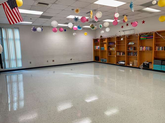 Rent Classroom Standard in Rex