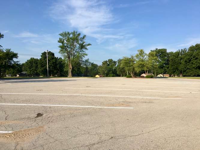Rent Parking Lot - Back in Independence