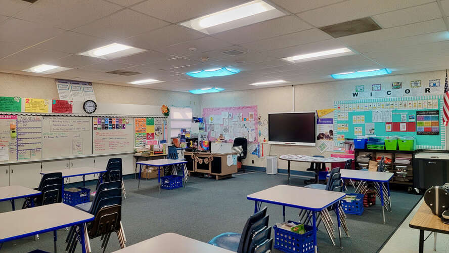 Rent Classroom Standard in Pinon Hills