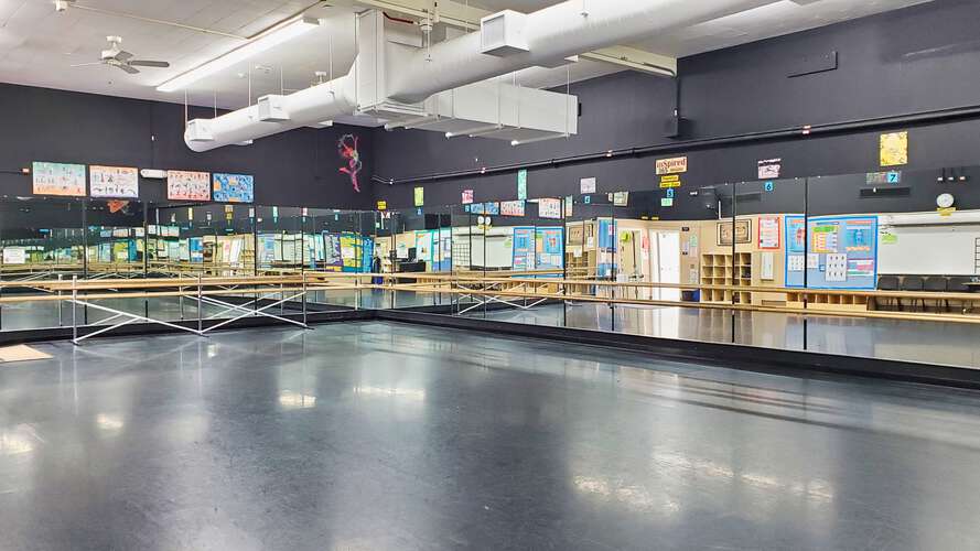 Rent Dance Room in San Diego