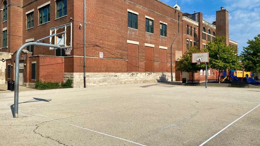 Rent Outdoor Basketball Courts in Chicago