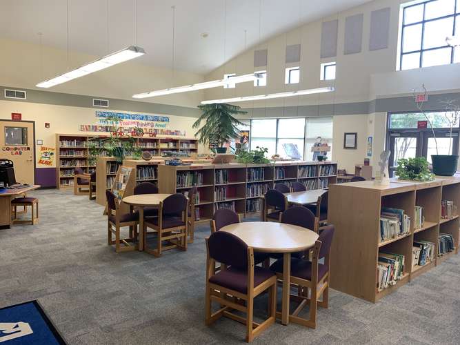 Rent a Library (Small) in Austin TX 78741