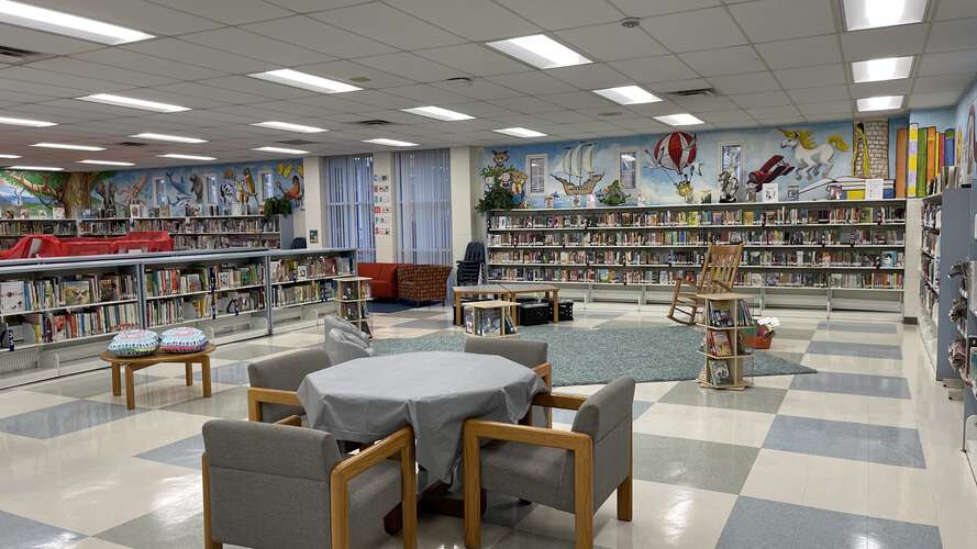 Rent a Library (Small) in Tampa FL 33610