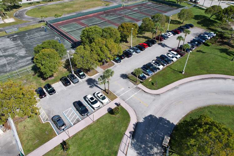 Rent Parking Lot - Courts in Coral Springs
