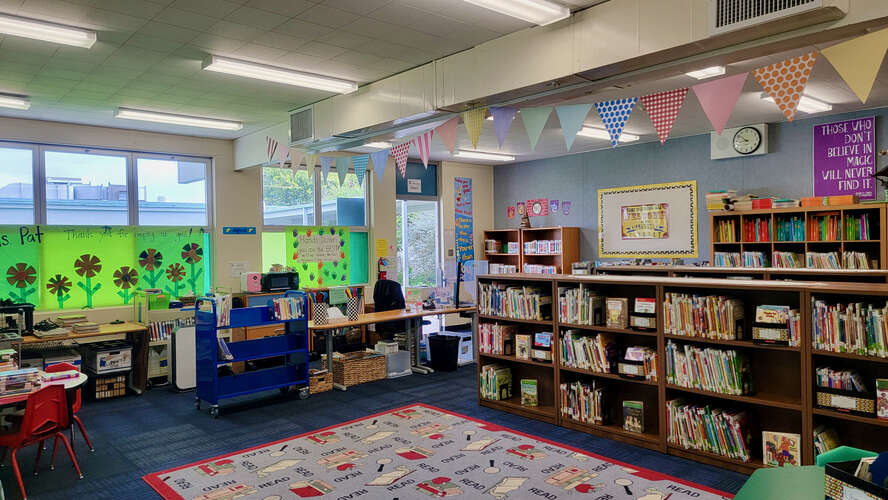 Rent a Library (Small) in Costa Mesa CA 92626
