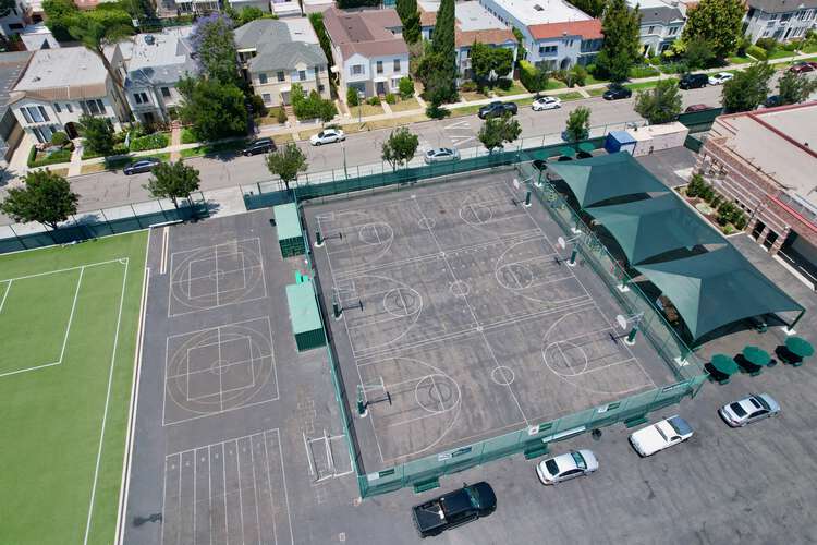 Rent Outdoor Basketball Courts in Beverly Hills