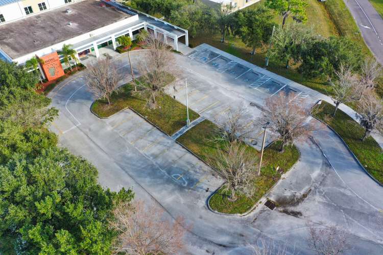 Rent a Parking Lot in Lithia FL 33547