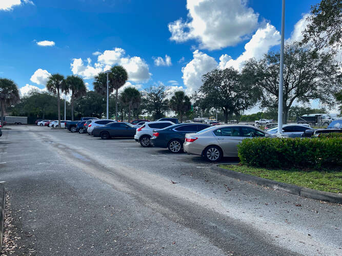 Rent Parking Lot in Miramar