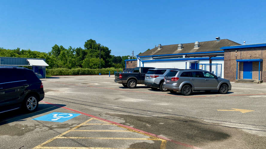 Rent Parking Lot - Back in Houston
