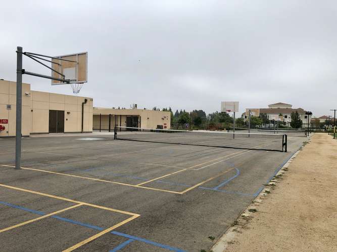 Rent Outdoor Basketball Courts in Camarillo