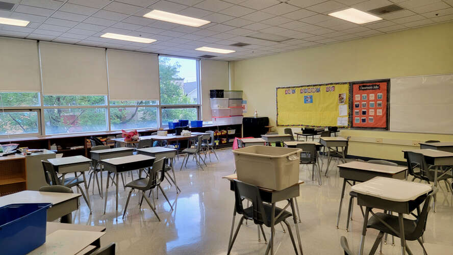 Rent a Classroom (Small) in Chicago IL 60616