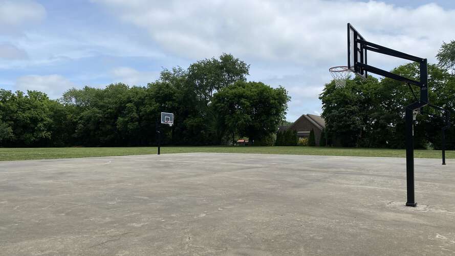 Rent Outdoor Basketball Courts in Bowling Green