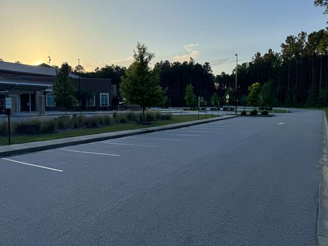 Rent Parking Lot - Side in Hanahan