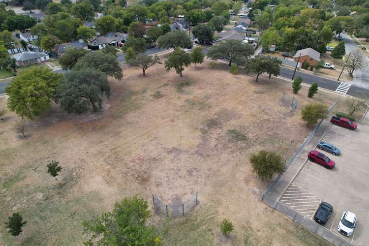 Rent Field - Practice in Dallas
