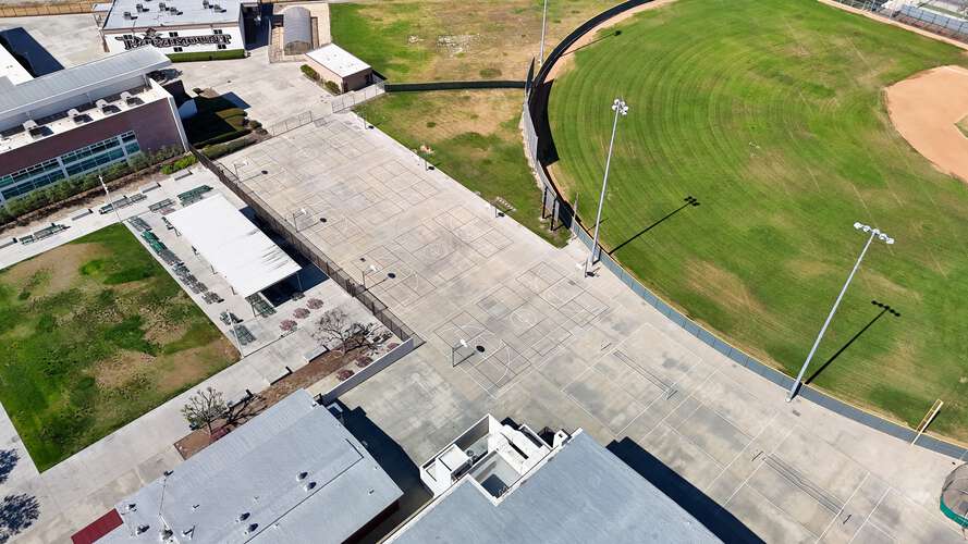 Rent Outdoor Basketball Courts in Paramount