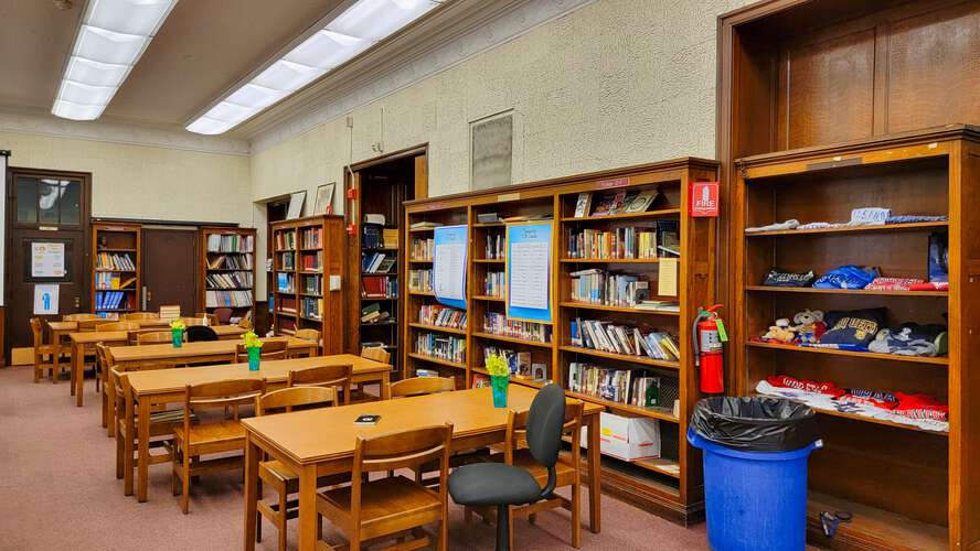 Rent a Library (Large) in Chicago IL 60619