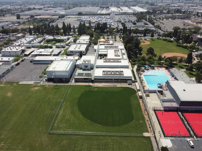 Rent Field - Practice in Paramount