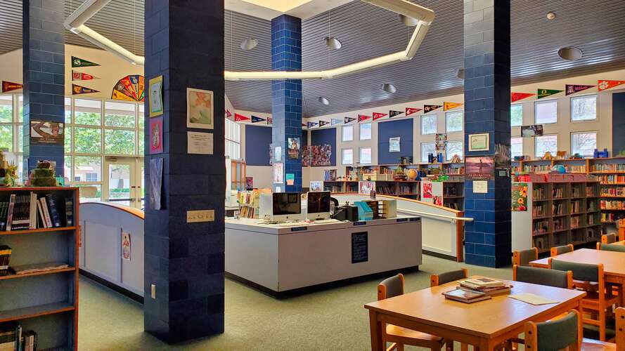 Rent a Library (Medium) in Valley Center CA 92082