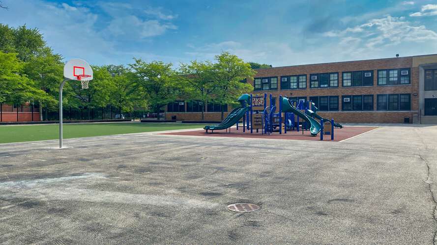 Rent Outdoor Basketball Courts in Chicago