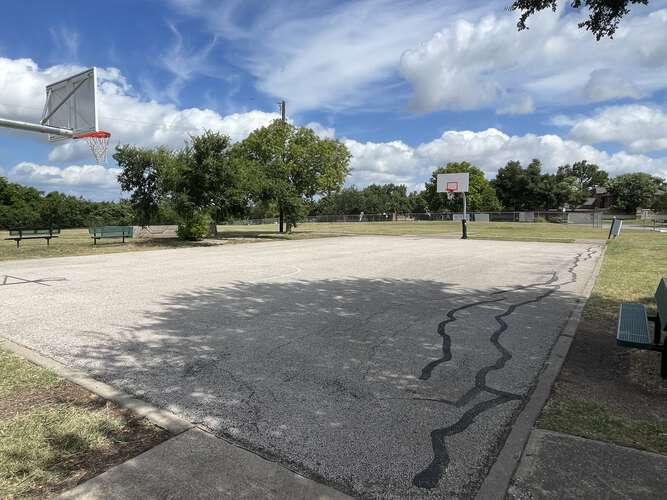 Rent Outdoor Basketball Courts in Round Rock