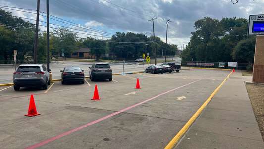 Rent Parking Lot - Front in Dallas