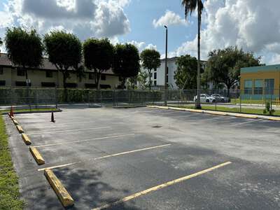 Rent Parking Lot - Circle in Miami