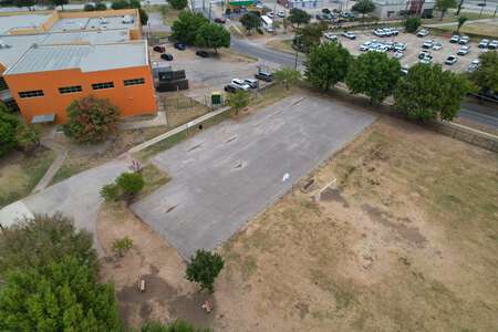 Rent Outdoor Basketball Courts in Dallas