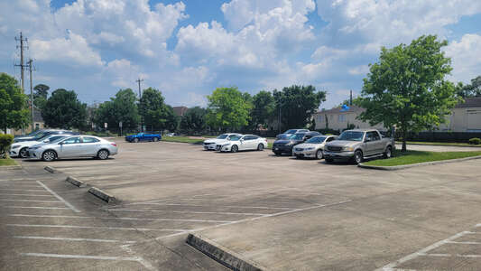 Rent Parking Lot - Back in Houston