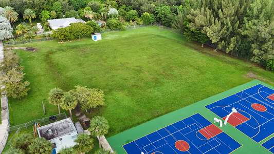 Rent Field - Practice in Miami