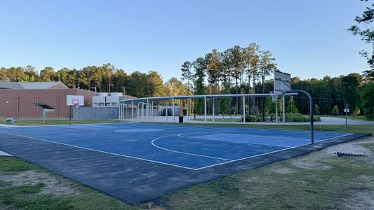Rent Outdoor Basketball Courts in Hanahan
