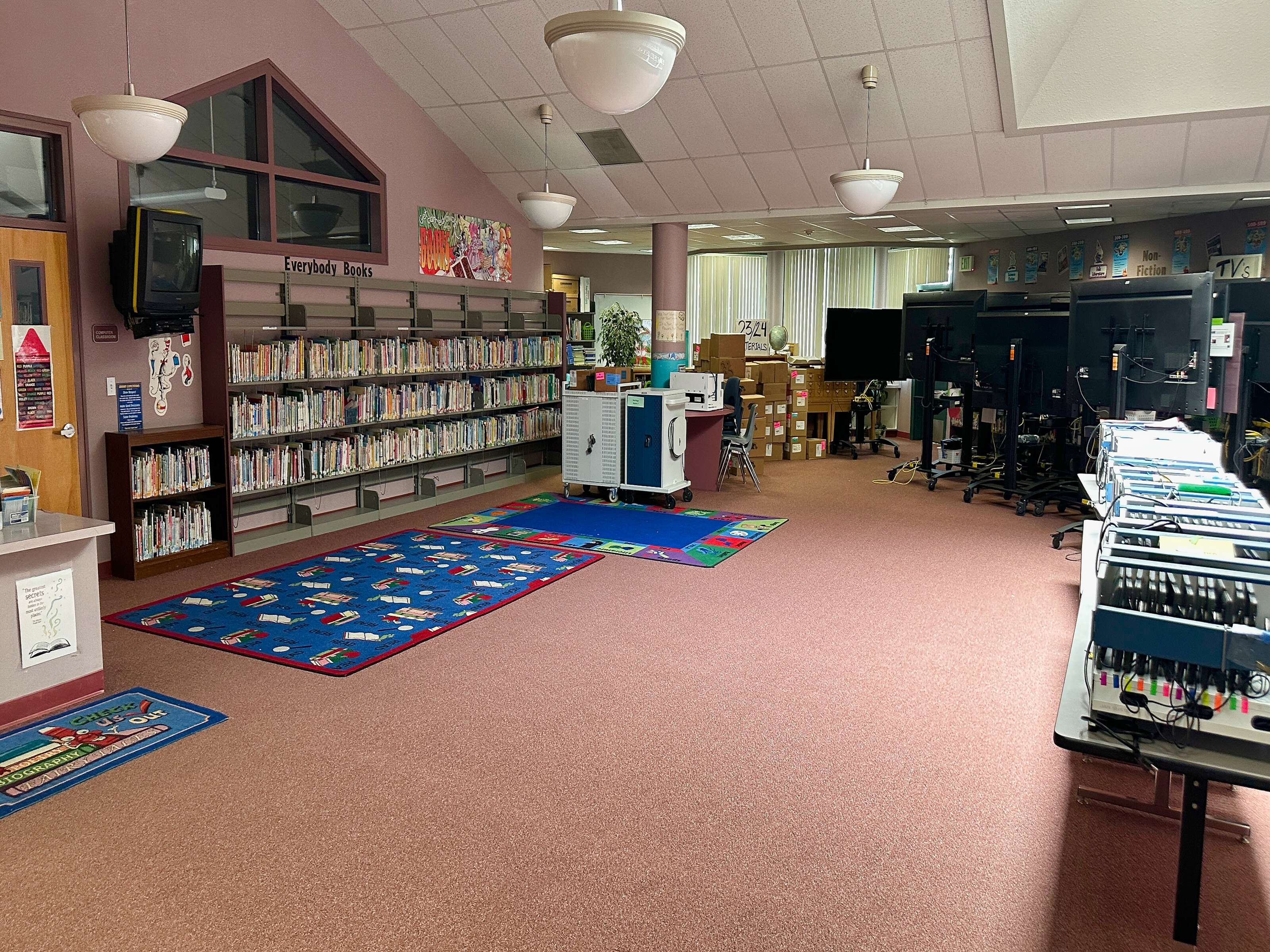 Rent a Library (Small) in Roseville CA 95678