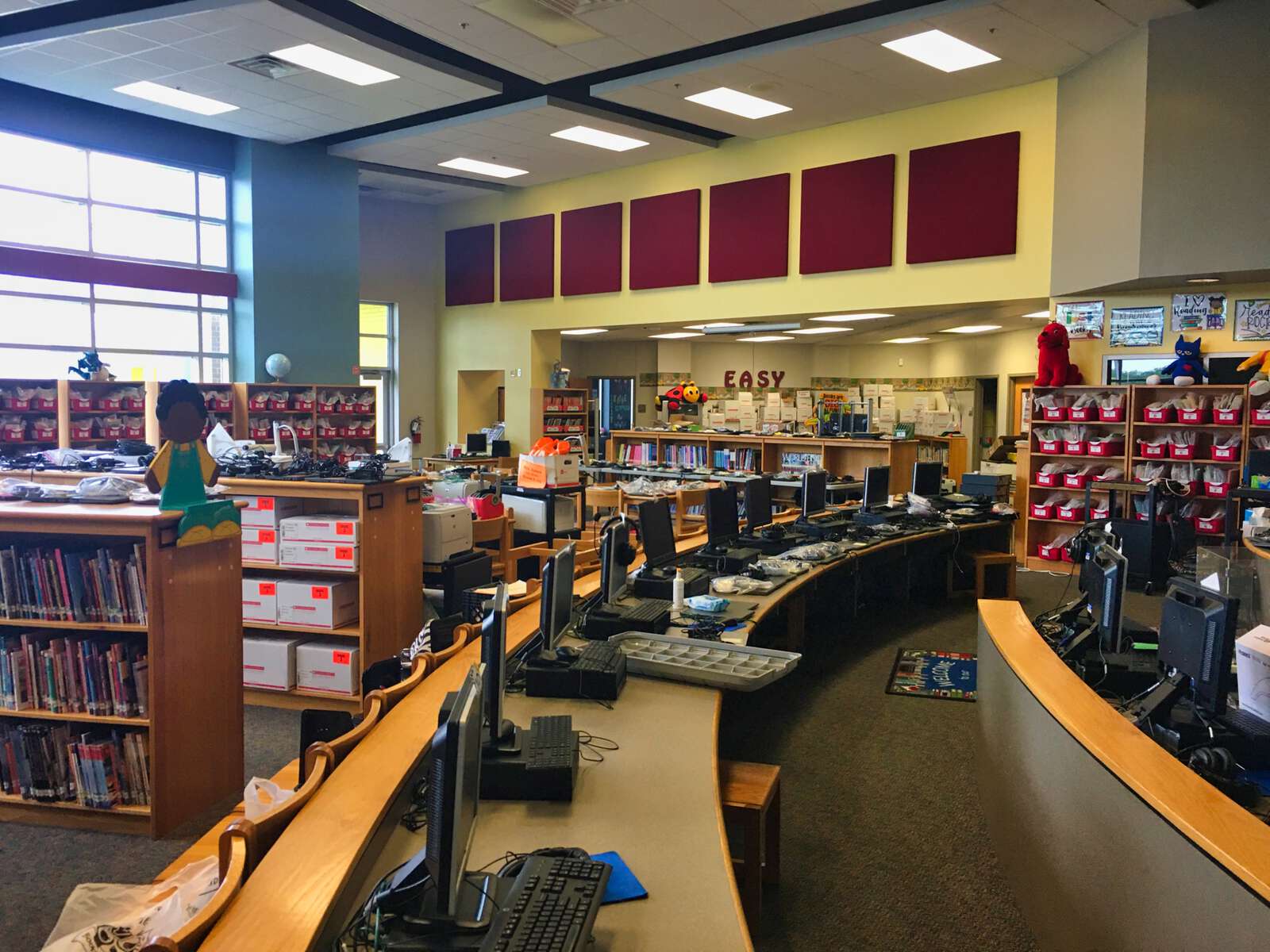 Rent a Library (Small) in Houston TX 77085