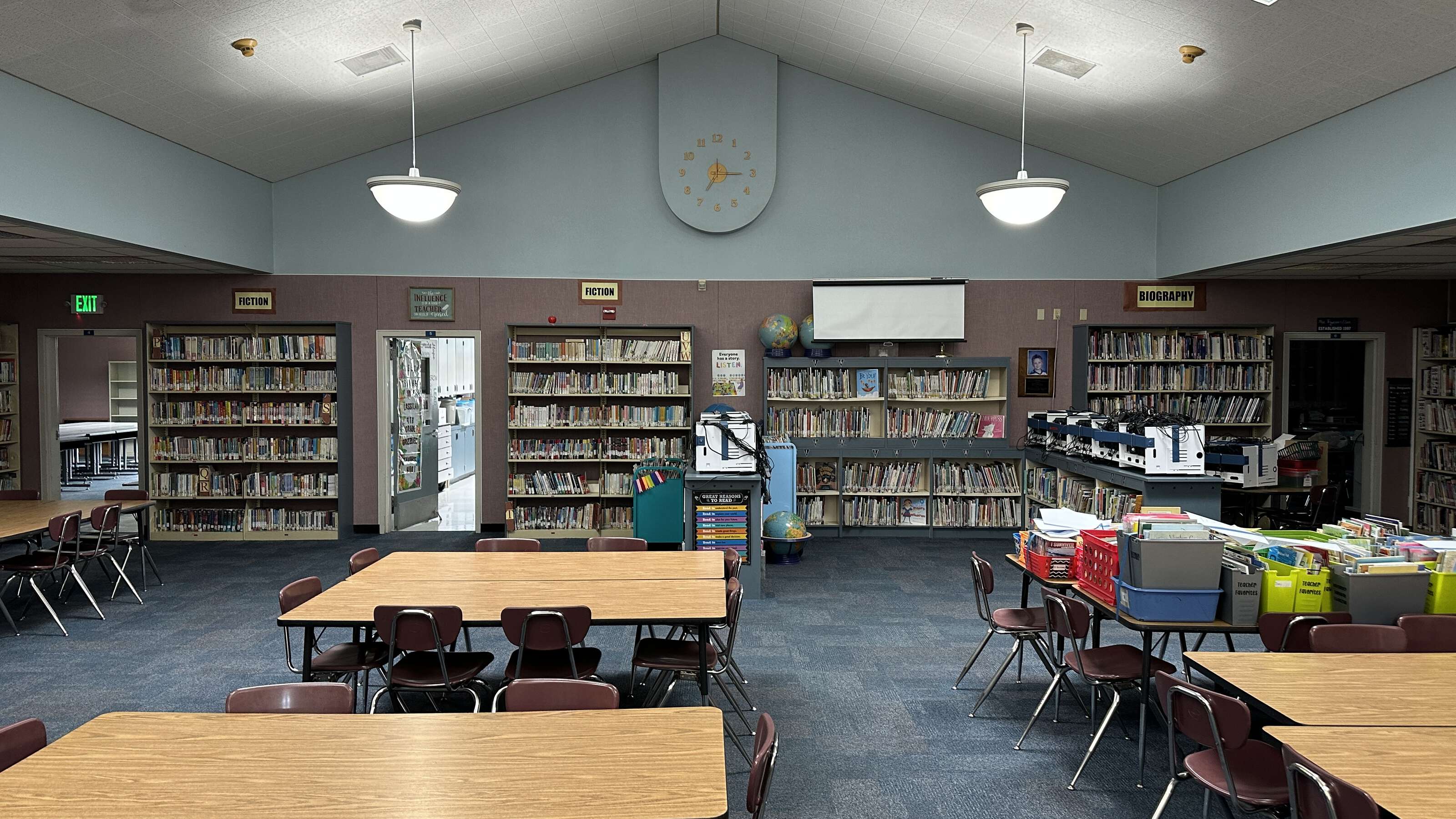 Rent a Library (Small) in Roseville CA 95678