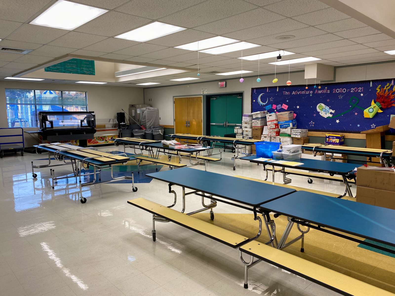 Rent a Cafeteria (Small) in Bakersfield CA 93301