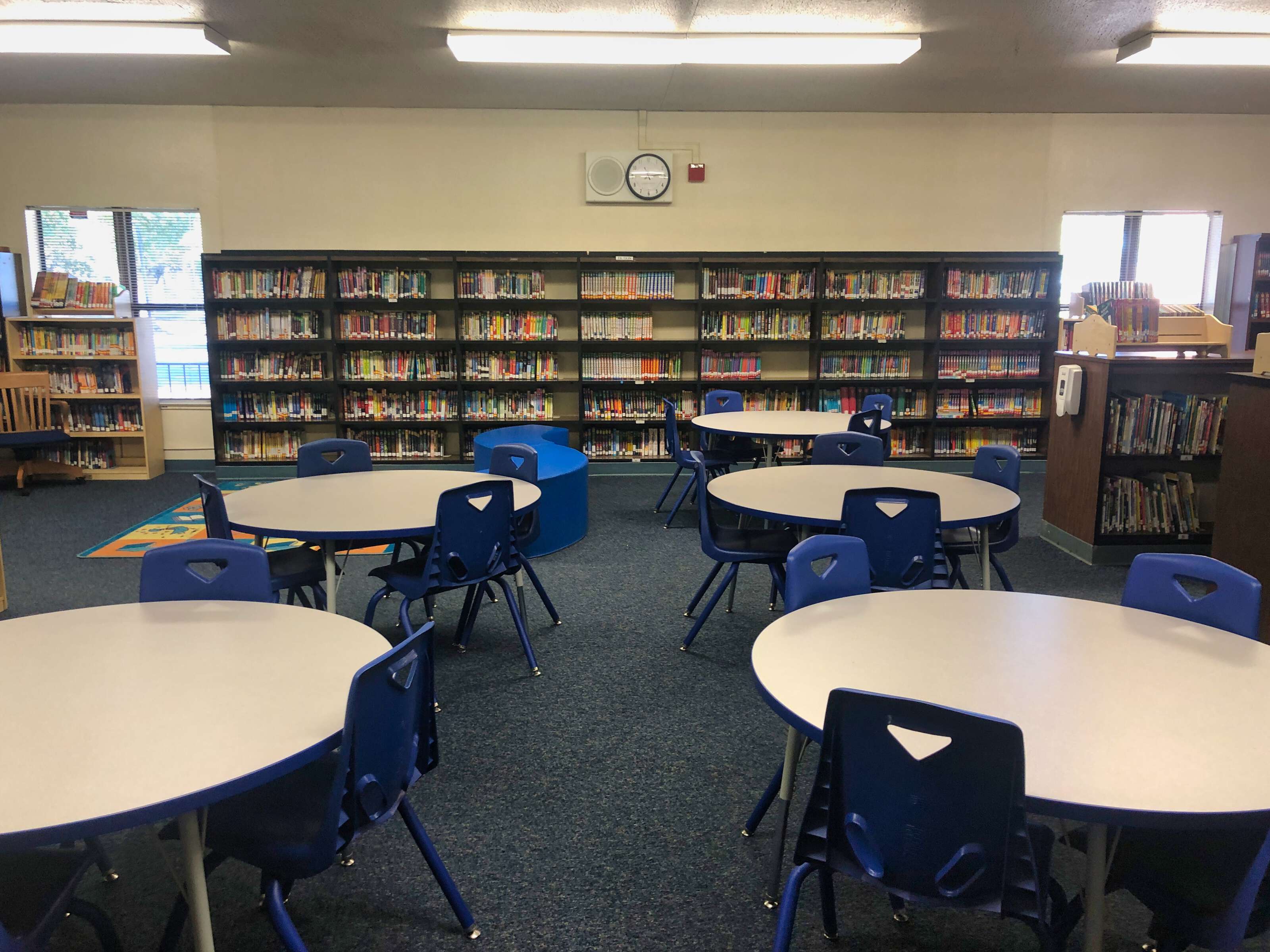 Rent a Library (Small) in Woodland CA 95695
