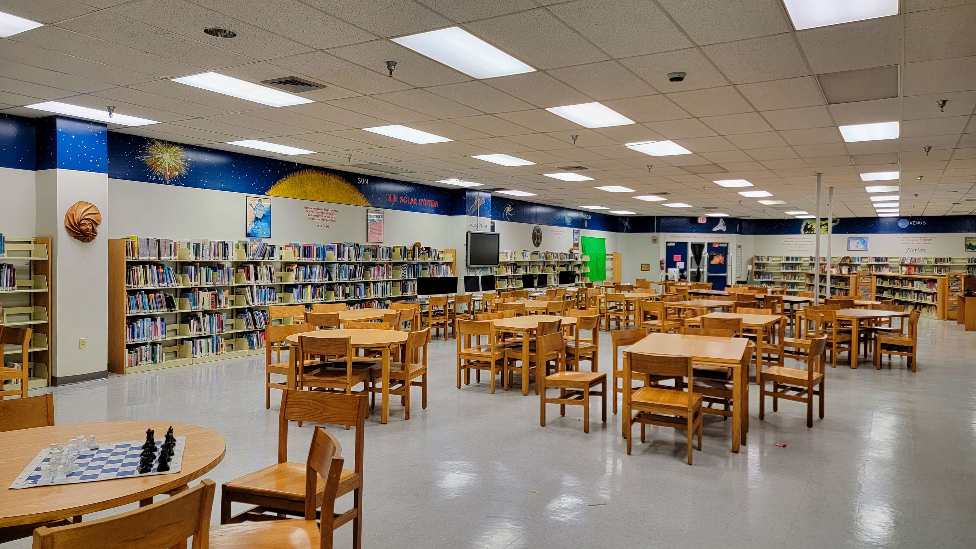 Rent a Library (Medium) in Hollywood FL 33024