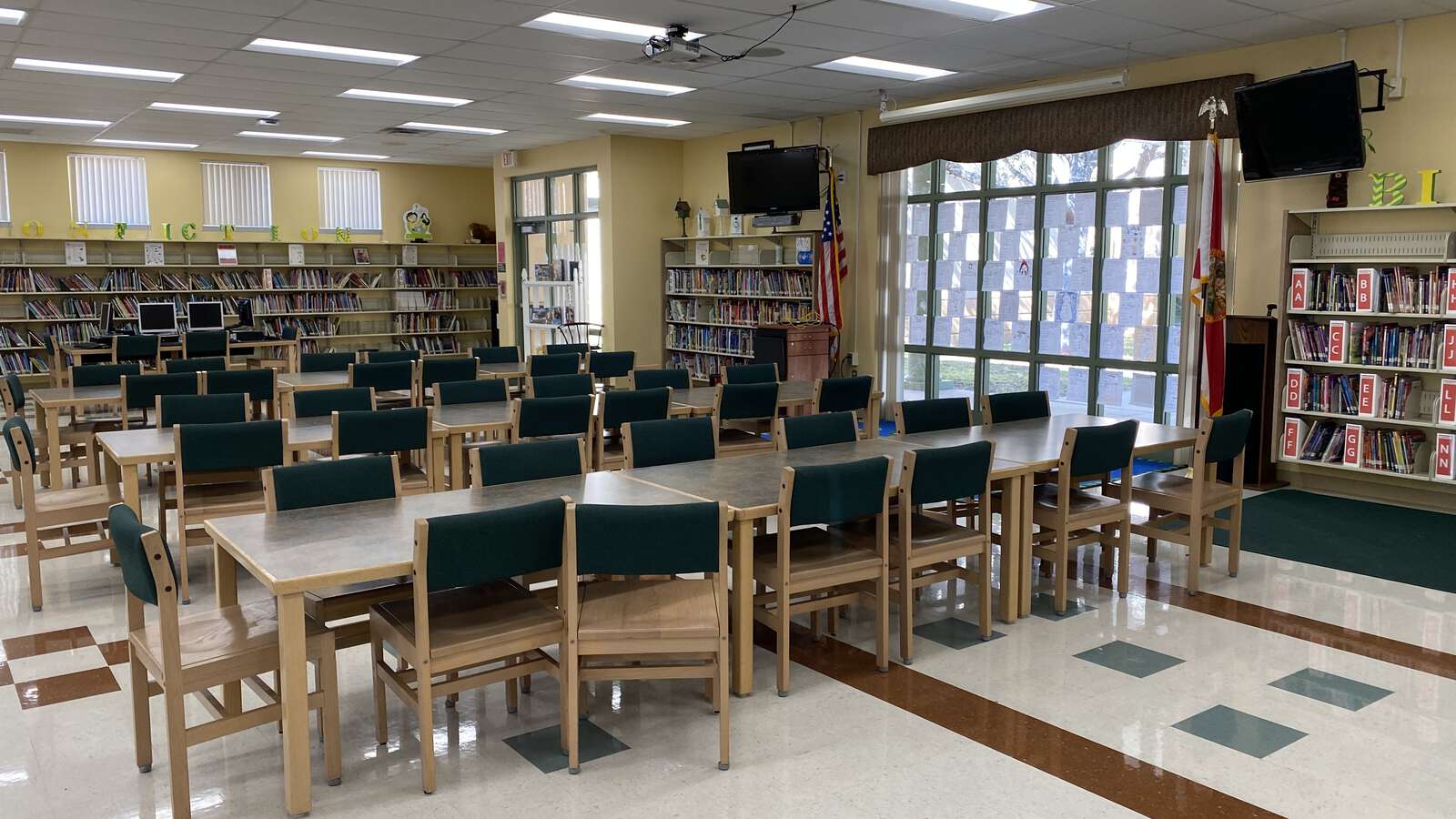 Rent a Library (Small) in Riverview FL 33569