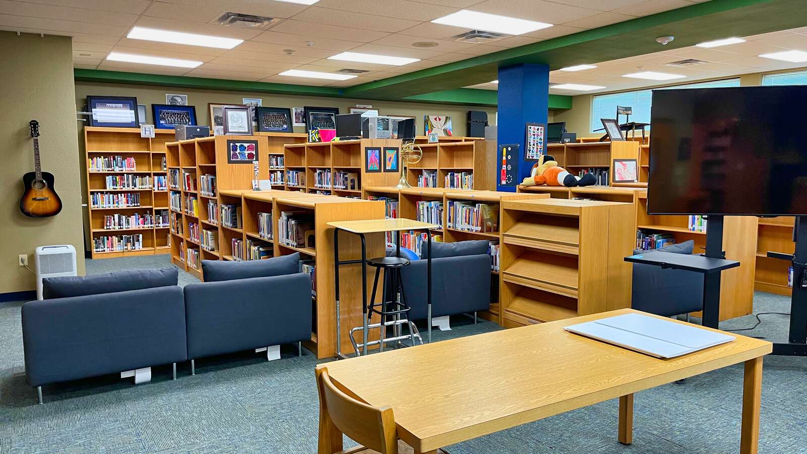 Rent a Library (Large) in Austin TX 78702