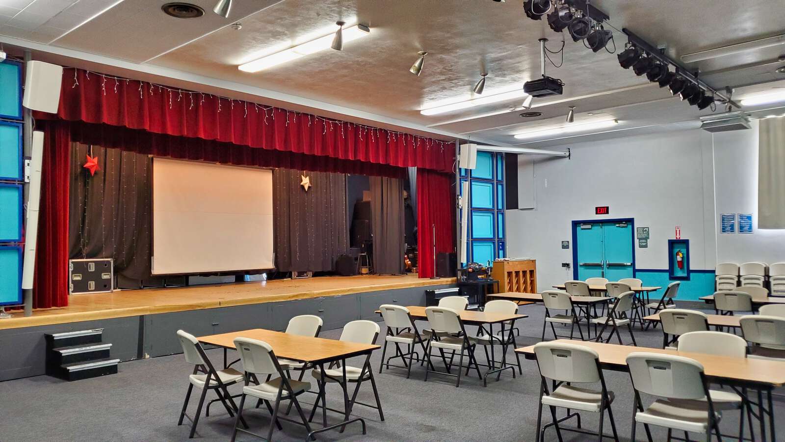 Rent a Cafeteria (Small) in San Diego CA 92109