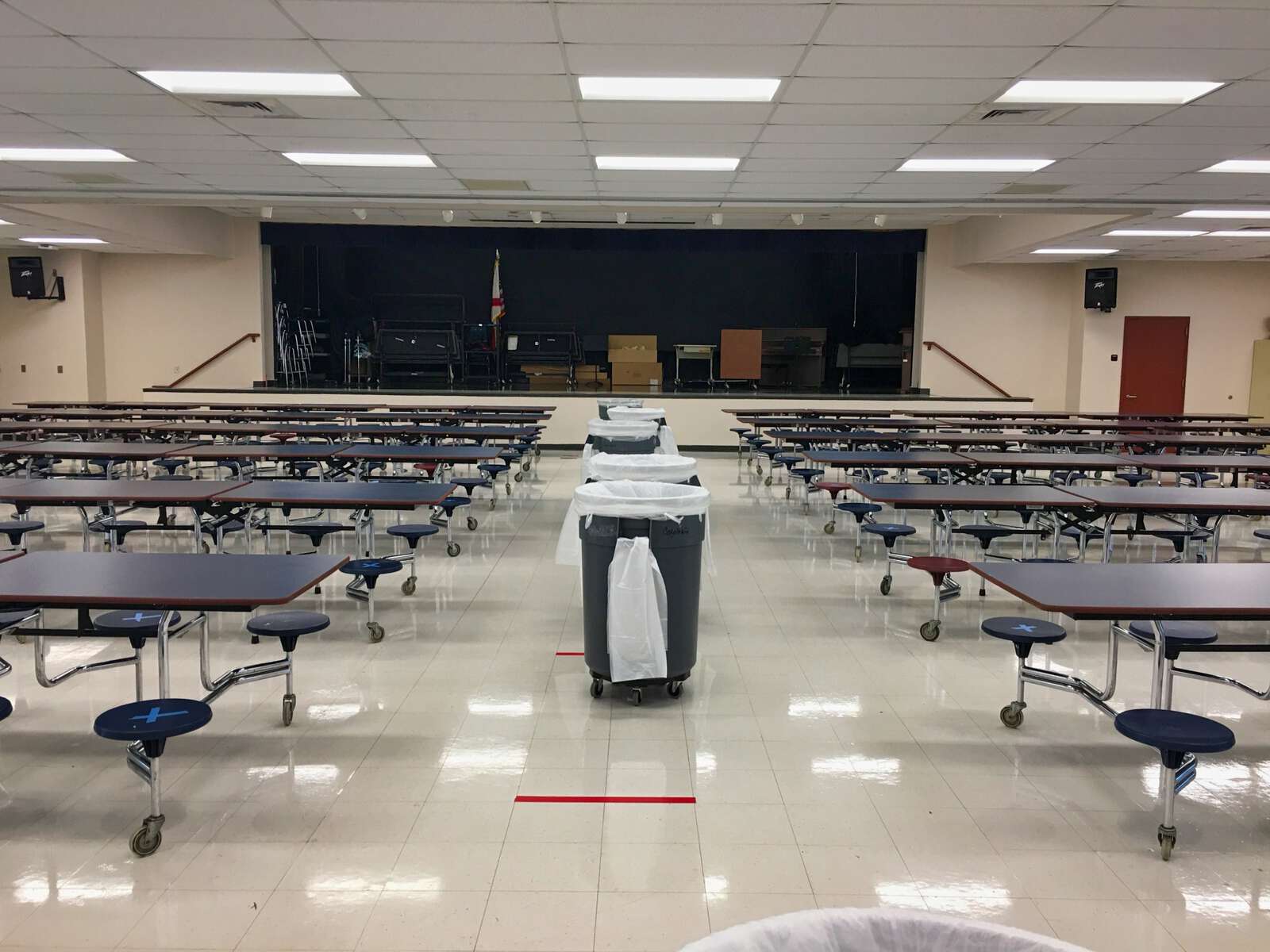 Rent a Cafeteria (Medium) in Tampa FL 33626