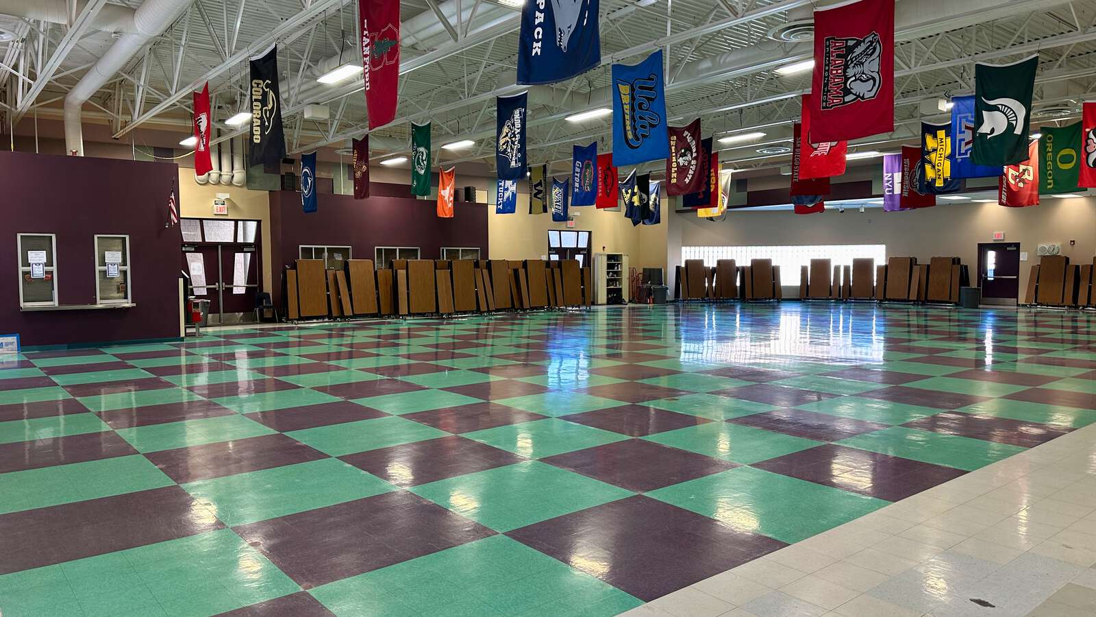 Rent a Cafeteria (Medium) in Las Vegas NV 89144