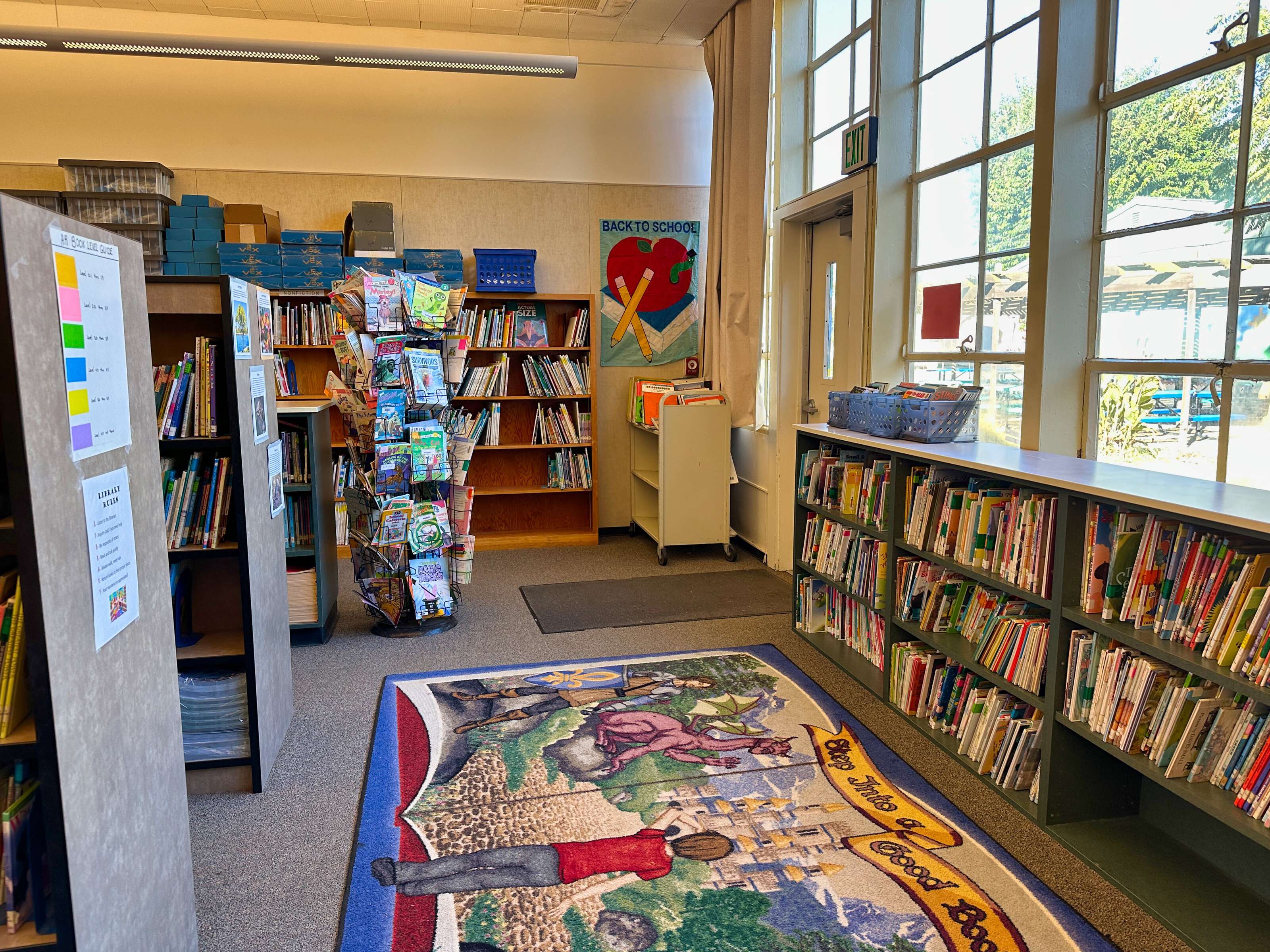 Rent a Library (Small) in Woodland CA 95695