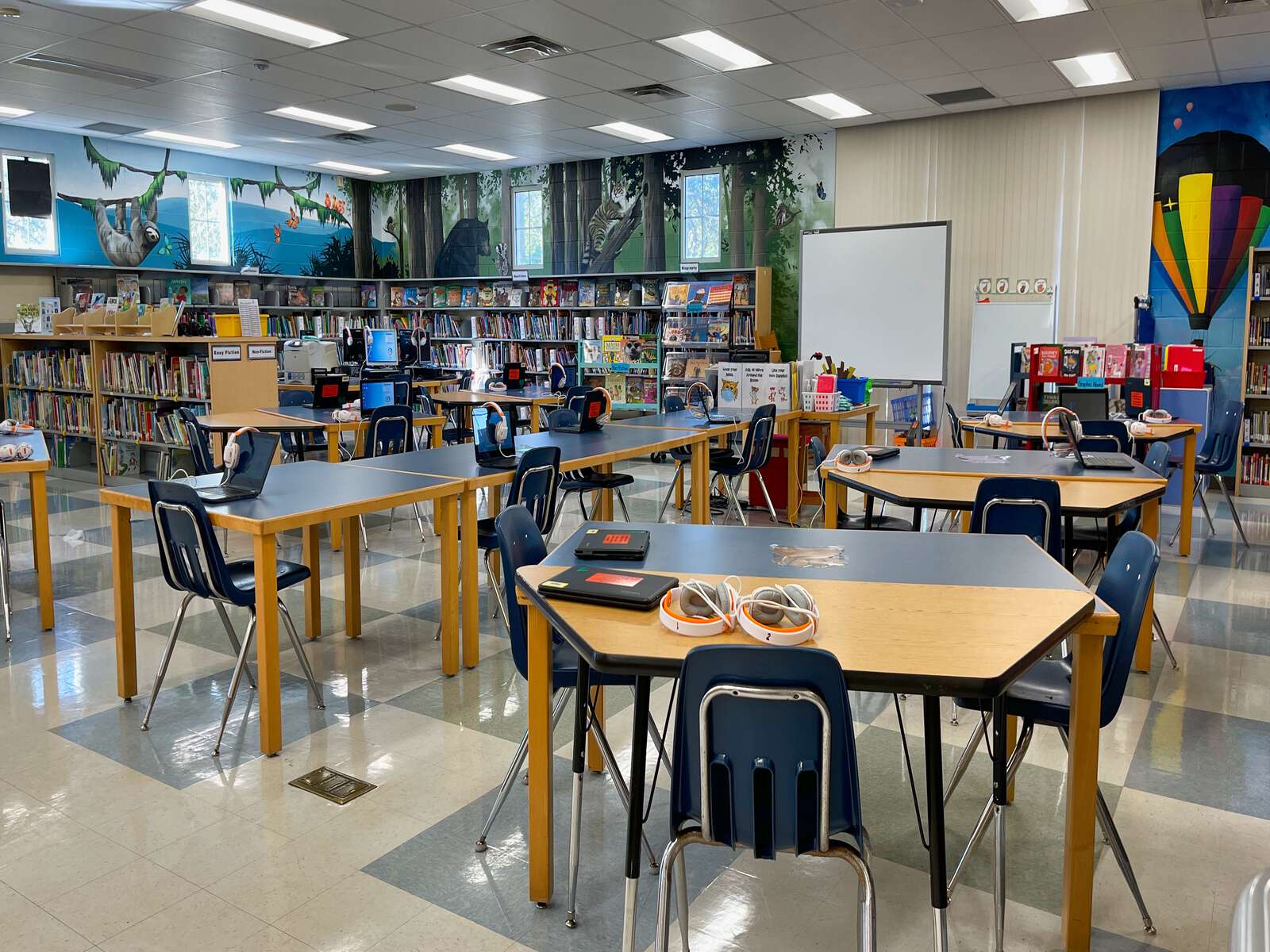 Rent a Library (Small) in Tampa FL 33616